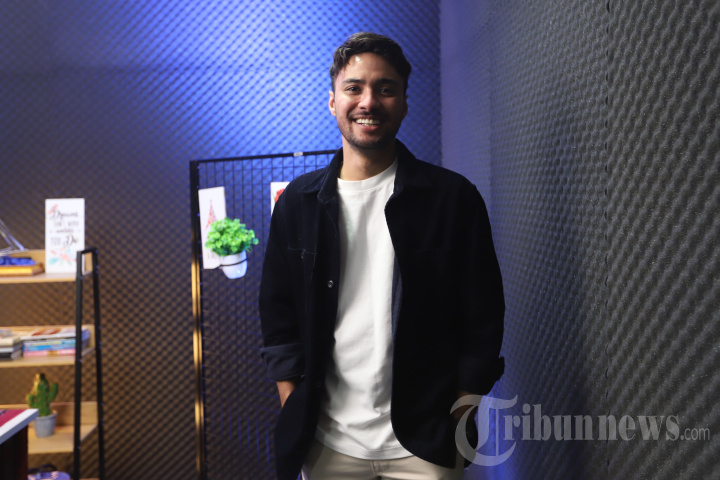 Refal Hadi Berkunjung Ke Tribunnews, Foto 4 #1922124 - TribunNews.com