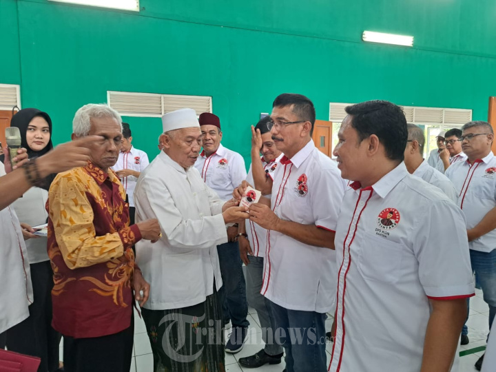 Relawan Kita Ganjar Nusantara Banten Dukung Ganjar Pranowo Capres 2024, Foto 10 #1941885 ...