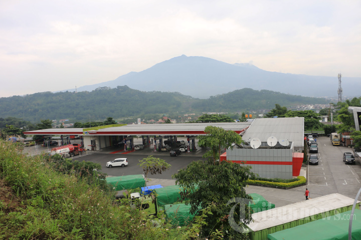 Rest Area KM 429A Tol Semarang Solo Ramai Saat Liburan Nataru, Foto 2 ...