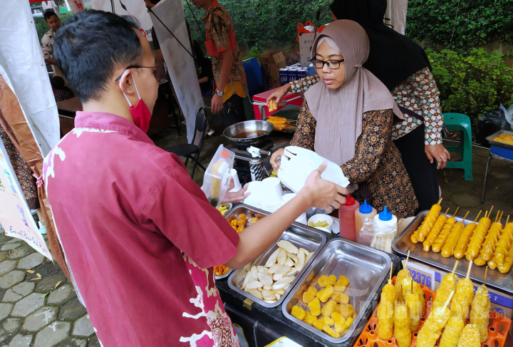 Ridwan Kamil Launcing CAP Jabar dan Pasar Senja di UPI Bandung, Foto 4 ...