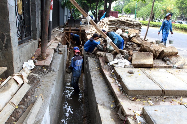 Saluran Air Baru Untuk Menampung Genangan Air, Foto 3 #1864053 ...