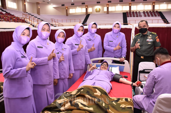 Sambut HUT ke-56 IKKT PWA Gelar Donor Darah di Mabes TNI, Foto 3 #1929829 - TribunNews.com