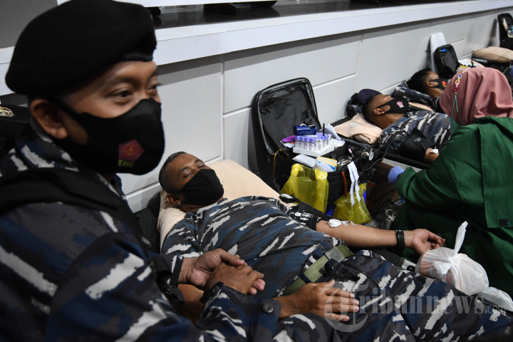 Sambut HUT Ke-76 TNI AL, Koarmada II Gelar Donor Darah, Foto 8 #1893242 - TribunNews.com