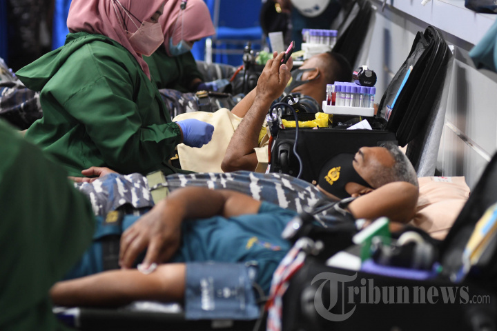Sambut HUT Ke-76 TNI AL, Koarmada II Gelar Donor Darah, Foto 9 #1893243 - TribunNews.com