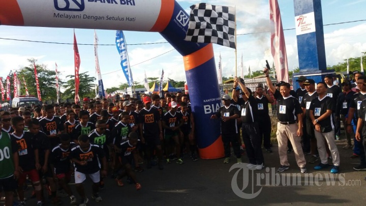 Satuan Radar 242 Gelar Lomba Lari di Biak, Foto 1 #1747440 - TribunNews.com