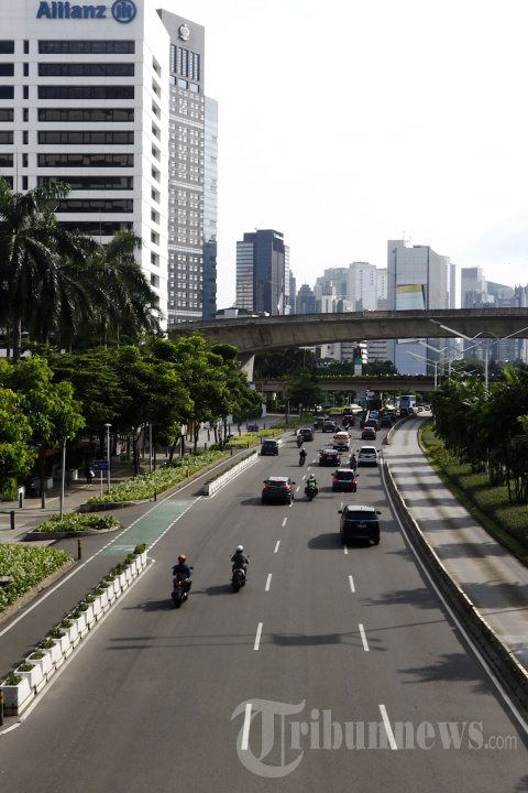 Sejumlah Jalan di Jakarta Lengang, Foto 1 #1961260 - TribunNews.com