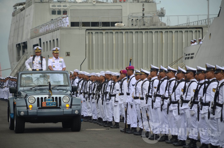 Sertijab Perwira TNI AL di Dermaga Madura Koarmatim, Foto 8 #1742602 ...