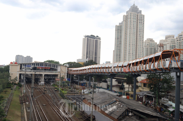 Skywalk Penghubung Halte TJ dengan Stasiun Kebayoran, Foto 3 #1946119 ...