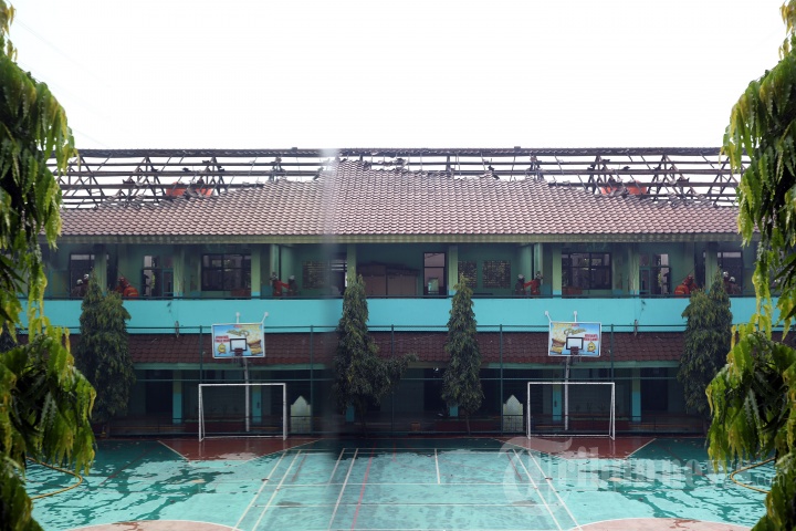 SMA Negeri 100 Jakarta Kebakaran, Foto 1 #1849011 - TribunNews.com