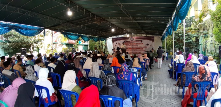 SMP IT PAPB Semarang Gelar Santunan dan Pengajian, Foto 3 #1856625 ...