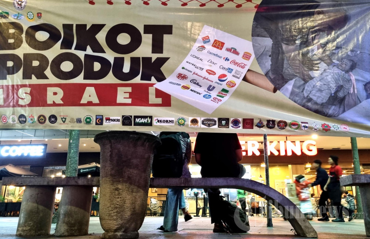 Spanduk Boikot Produk Israel di Bandung, Foto 5 #2000889 - TribunNews.com
