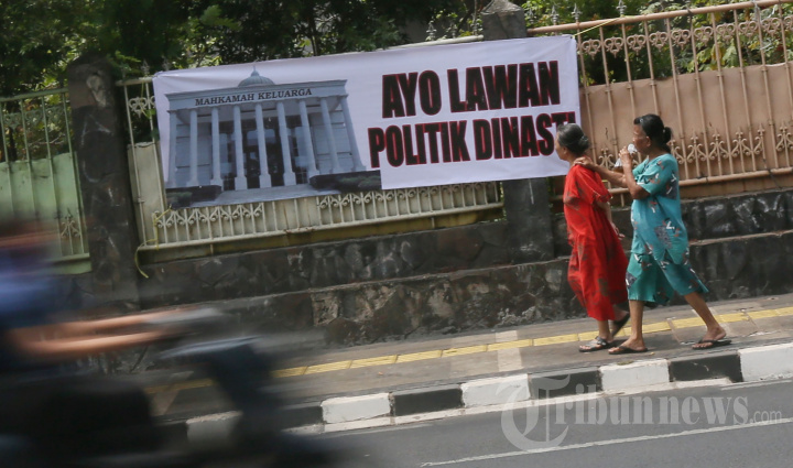 Spanduk Lawan Dinasti Politik Bertebaran di Jakarta, Foto 1 #1980473 ...