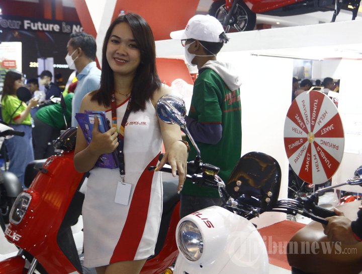 SPG Cantik di Hari Terakhir IIMS 2023, Foto 1 #1958582 - TribunNews.com