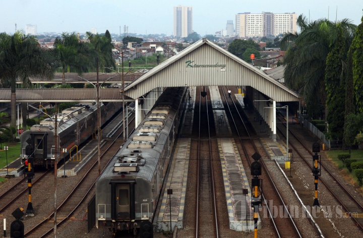 Stasiun Kiaracondong Bandung Sepi Sejak Pandemi Covid-19, Foto 3 ...