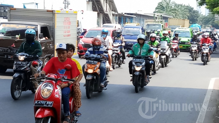 Suasana Jalan di Ibu Kota Ramai, Foto 5 #1843713 - TribunNews.com