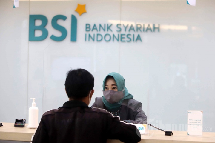 Suasana Kantor Cabang BSI yang Resmi Beroperasi, Foto 6 #1873537 - TribunNews.com