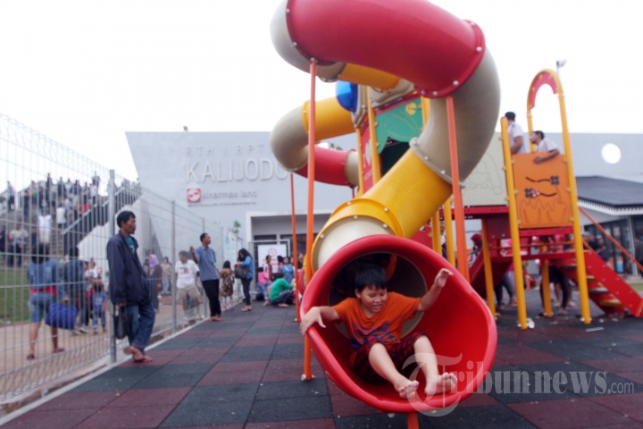 Suasana Kawasan Kalijodo, Foto 6 #1694924 - TribunNews.com