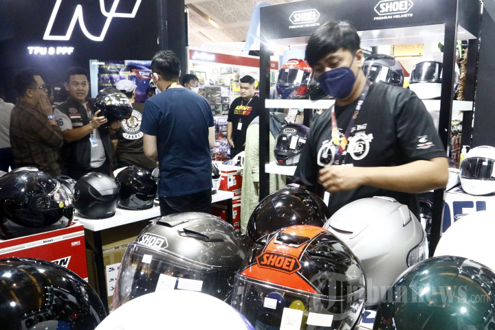 Suasana Pengunjung di Hari Terakhir IIMS 2023, Foto 2 #1958558 ...