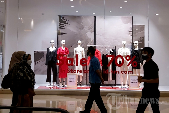 Suasana Pusat Perbelanjaan pada Libur Tahun Baru 2022, Foto 8 #1908183 ...