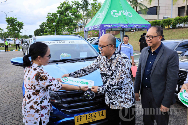Taksi Online Mulai Beroperasi di Bandara Hang Nadim Batam, Foto 3 #1971002 - TribunNews.com
