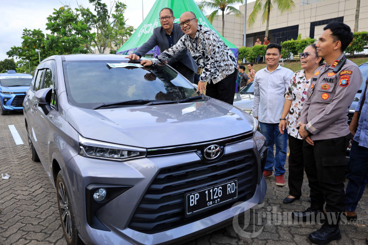 Taksi Online Mulai Beroperasi di Bandara Hang Nadim Batam, Foto 5 ...
