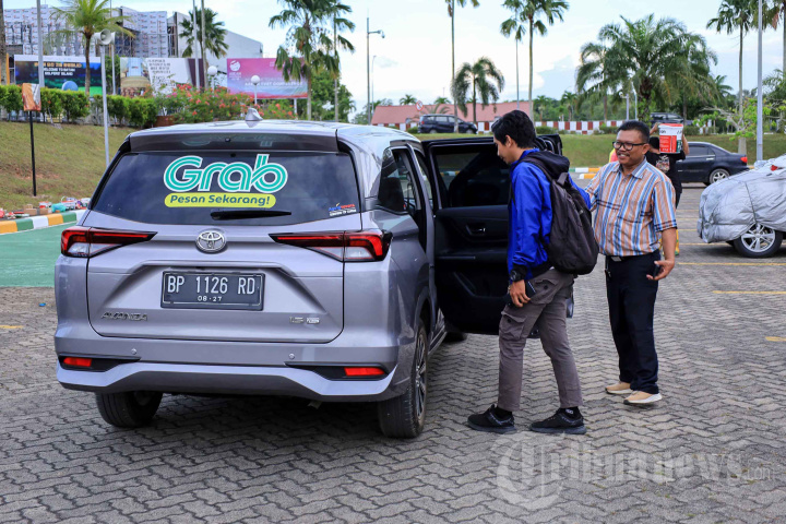 Taksi Online Mulai Beroperasi di Bandara Hang Nadim Batam, Foto 6 ...