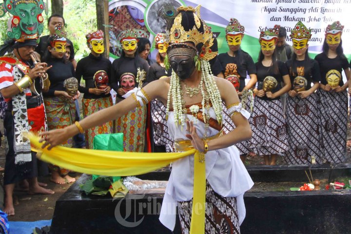 Tari Ragil Kuning Dalam Situs Budaya Topeng Malangan, Foto 2 #1675382 ...