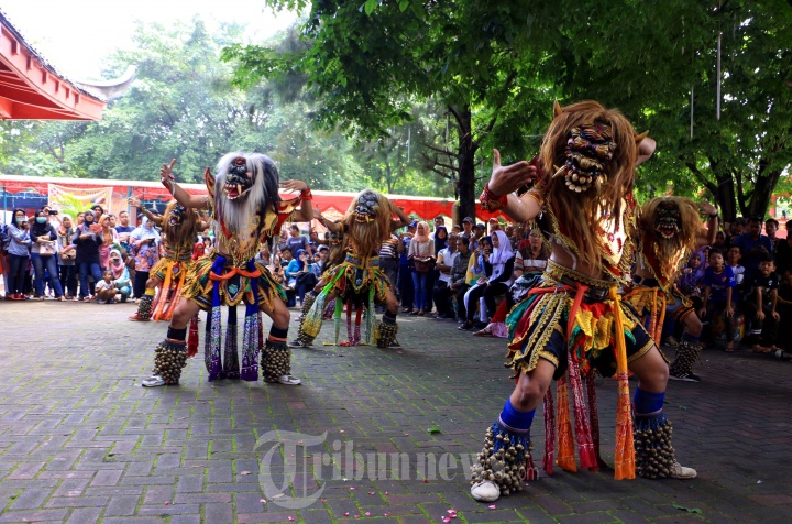 Tari Rampak Buto di Klenteng Sam Poo Kong Semarang, Foto 1 #1732269 ...