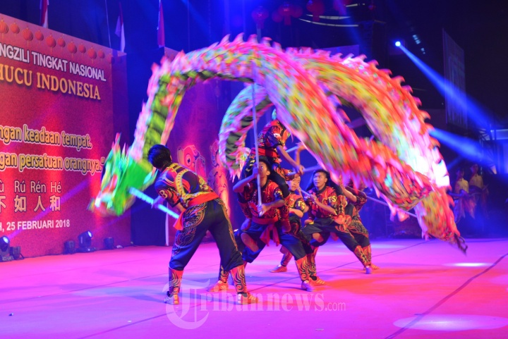Tarian Liong Ramaian Perayaan Tahun Baru Imlek 2569 Kongzili, Foto 3 ...