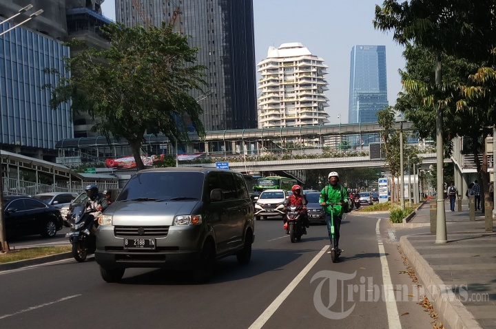 Tembus Kemacetan, Pengiriman Grabfood Gunakan GrabWheels, Foto 2 ...