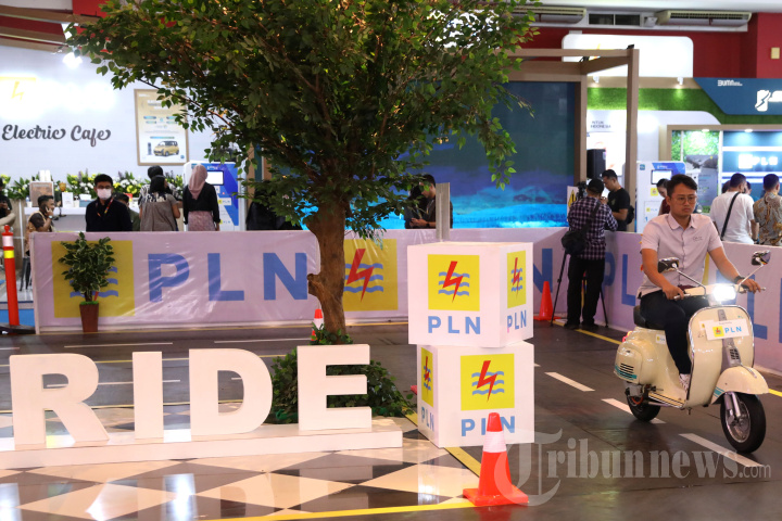 Test Ride Motor Listrik Di IIMS 2023, Foto 5 #1958027 - TribunNews.com