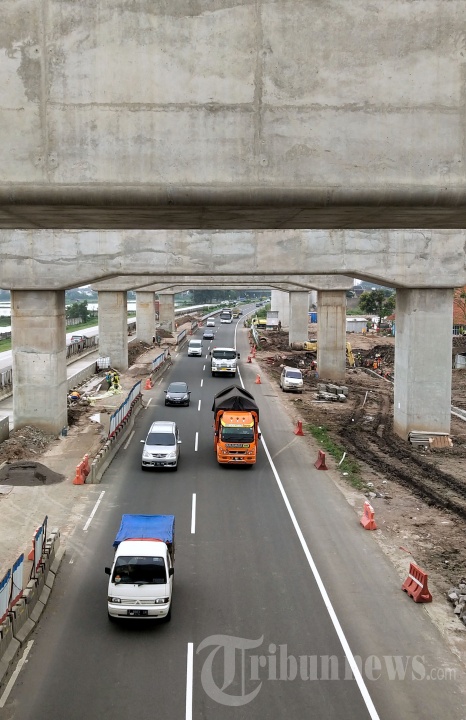 Tiang Pancang Kereta Cepat Jakarta-Bandung di Tol Padaleunyi, Foto 7 ...