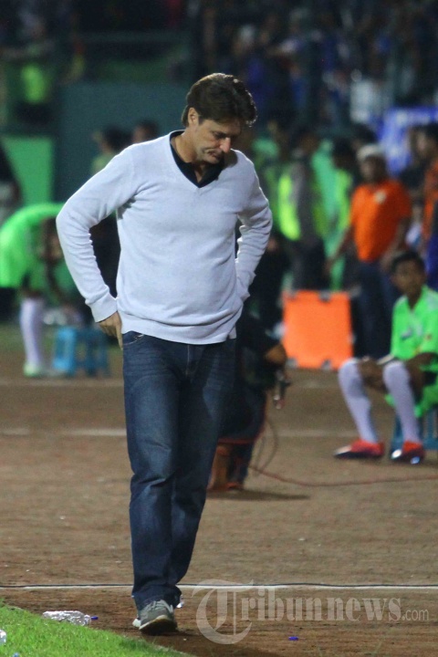 Timo Scheunemann (Persiba) Tertunduk, Foto 6 #1699531 - TribunNews.com