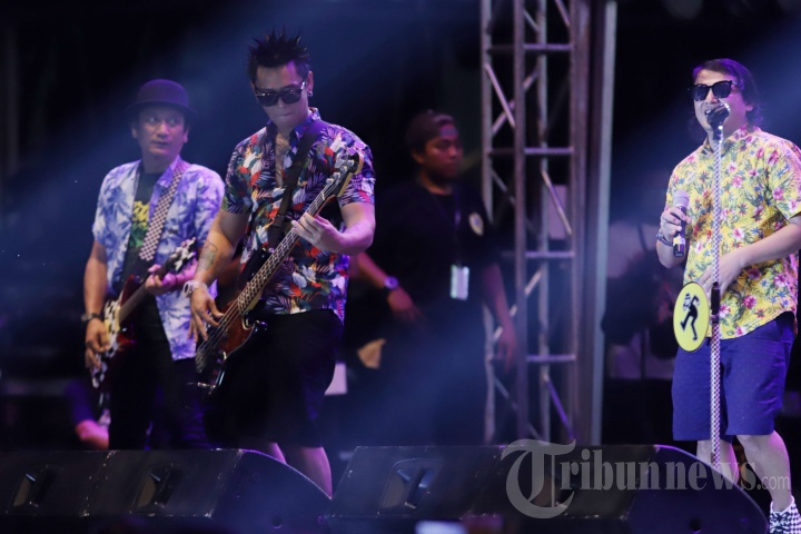Tipe X Berhasil Ajak Penonton Bergoyang Di The 90s Festival, Foto 1 ...