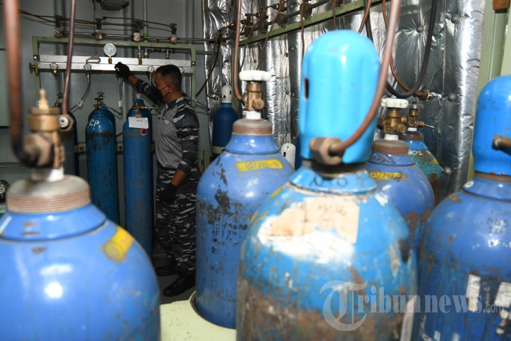 TNI AL Siapkan KRI dr Soeharso-990 Sebagai Depo IsiUlang Oksigen, Foto 2 #1888610 - TribunNews.com