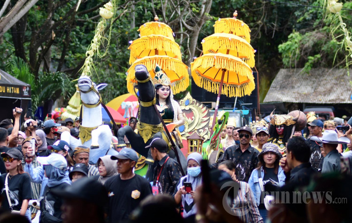 Tradisi Petik Laut di Pantai Sendangbiru Kabupaten Malang, Foto 7 ...