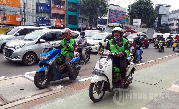 Trotoar Lebar Dilintasi Sepeda Motor, Foto 3 #1829861 - TribunNews.com