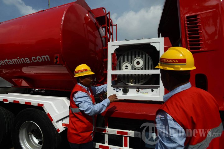 Truk Berbahan Bakar LNG, Foto 3 #1464631 - TribunNews.com