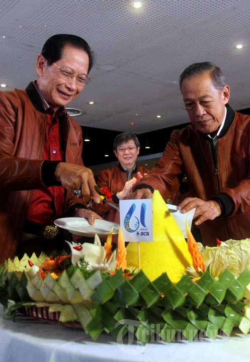 Tumpengan HUT ke 61 BCA, Foto 2 #1740093 - TribunNews.com