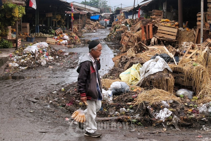Tumpukan Sampah di Pasar Gedebage Bandung, Foto 2 #1901368 - TribunNews.com