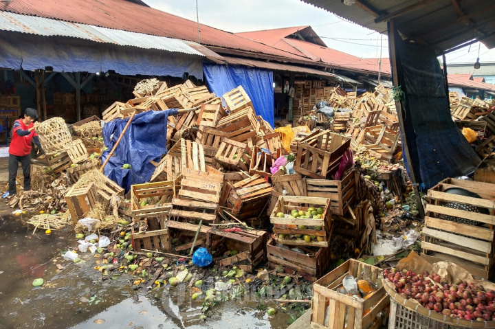 Tumpukan Sampah di Pasar Gedebage Bandung, Foto 5 #1901371 - TribunNews.com