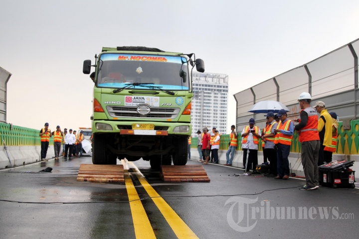 Uji Beban Jalan Layang Transjakarta Koridor XIII, Foto 5 #1709665 ...