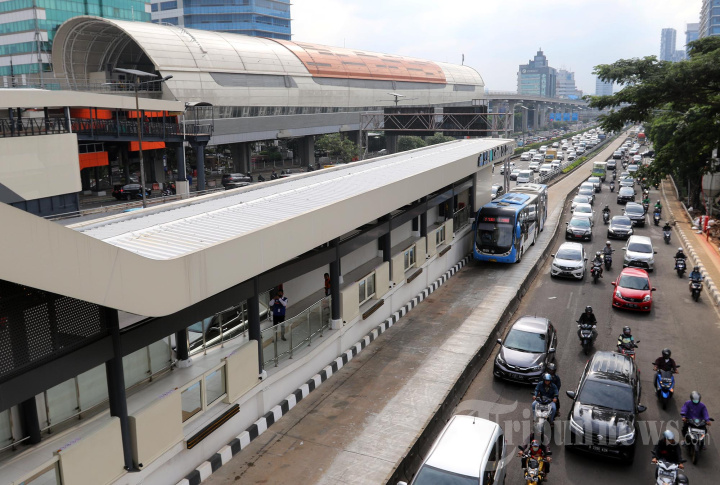 Uji Coba JPO Cikokol Cawang Jakarta Timur, Foto 7 #1957614 - TribunNews.com