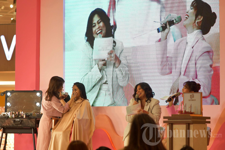 Ultima II Delicate Moisture Lip Tint & Beauty Exhibition, Foto 1 ...