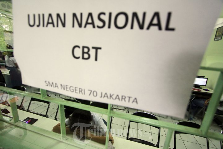 UN Online CBT SMAN 70 Jakarta, Foto 5 #1592566 - TribunNews.com