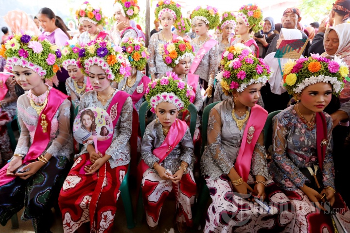 Upacara Adat Ngarot, Foto 4 #1781504 - TribunNews.com