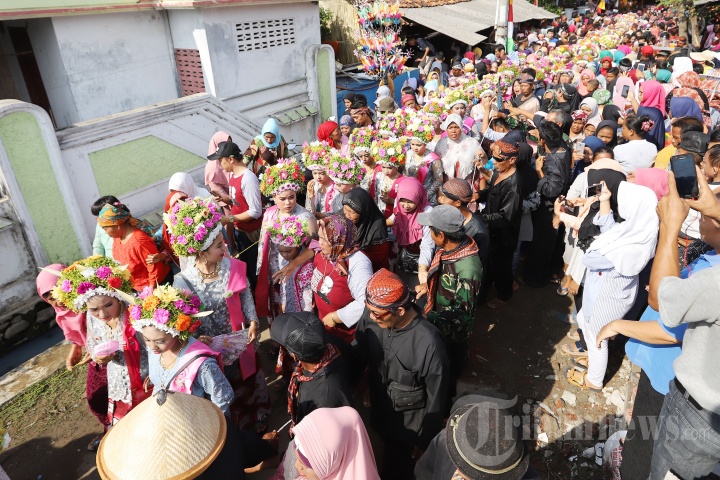 Upacara Adat Ngarot, Foto 19 #1781519 - TribunNews.com