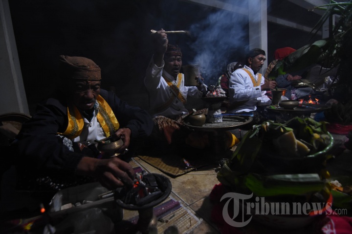 Upacara Yadnya Kasada, Foto 22 #1708294 - TribunNews.com