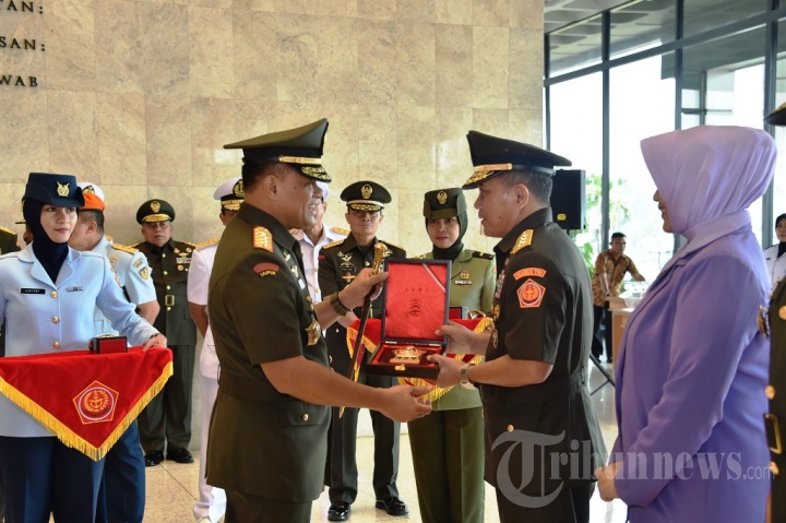 Utamakan Peran SDM Menjadi Karakter TNI Dalam Kelola Organisasi, Foto 1 ...