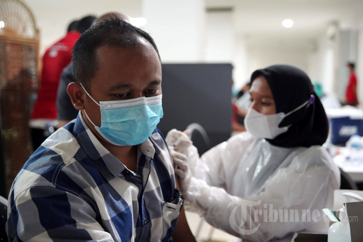 Vaksinasi Covid-19 bagi Pekerja Ritel, Foto 10 #1884019 - TribunNews.com